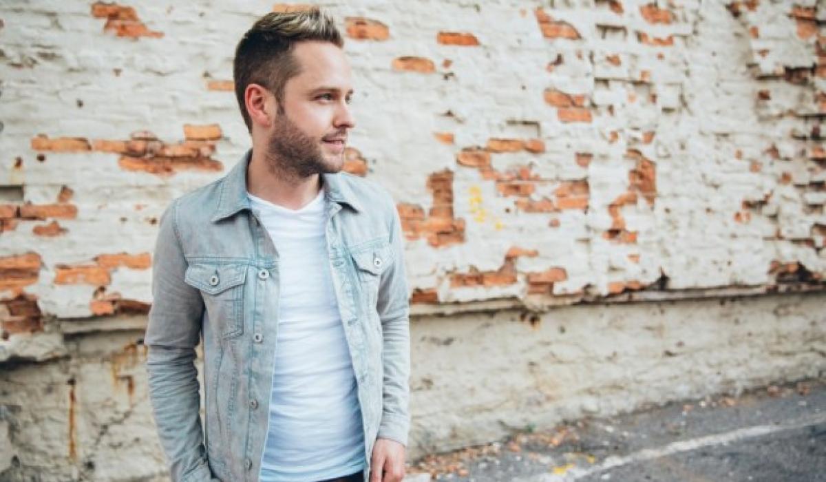 Tickets on sale now for 'Country Night with Derek Ryan' in the Woodford Dolmen Hotel - Carlow Live