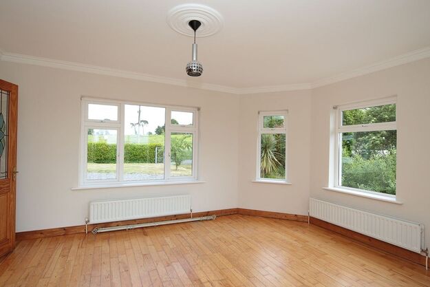 PICTURES: Large Family home in rural Carlow area available for €320,000 ...