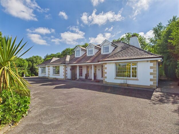 PICTURES: Beautiful family bungalow just a short drive from Carlow Town ...